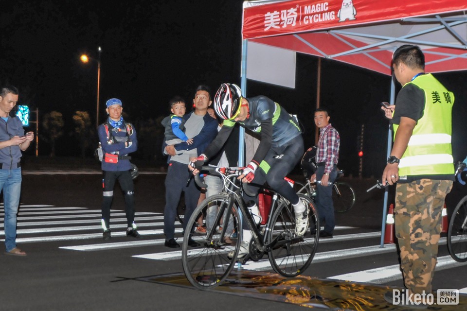 夜微凉，正狂飙 “美骑杯”ITT南京收官战|ITT南京站 - 美骑网|Biketo.com